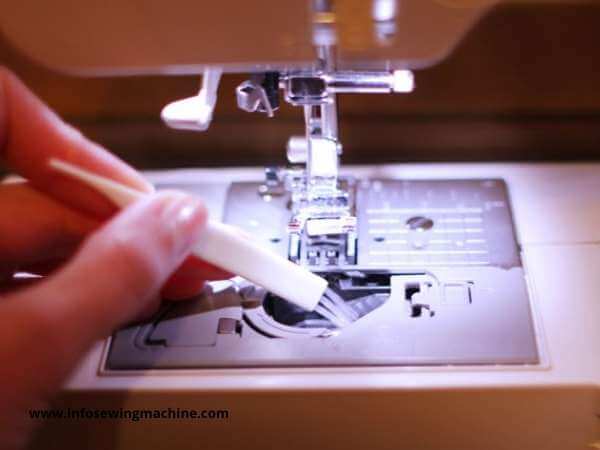 7 Tips - How To Clean And Maintain A Sewing Machine